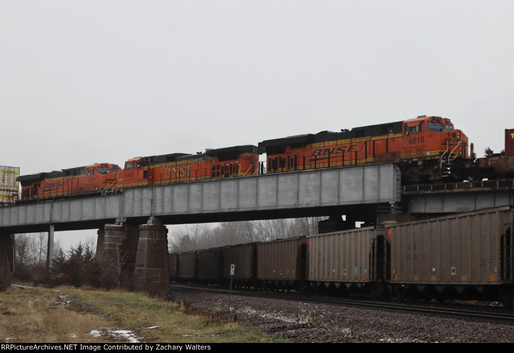 BNSF 6818 5445 5831